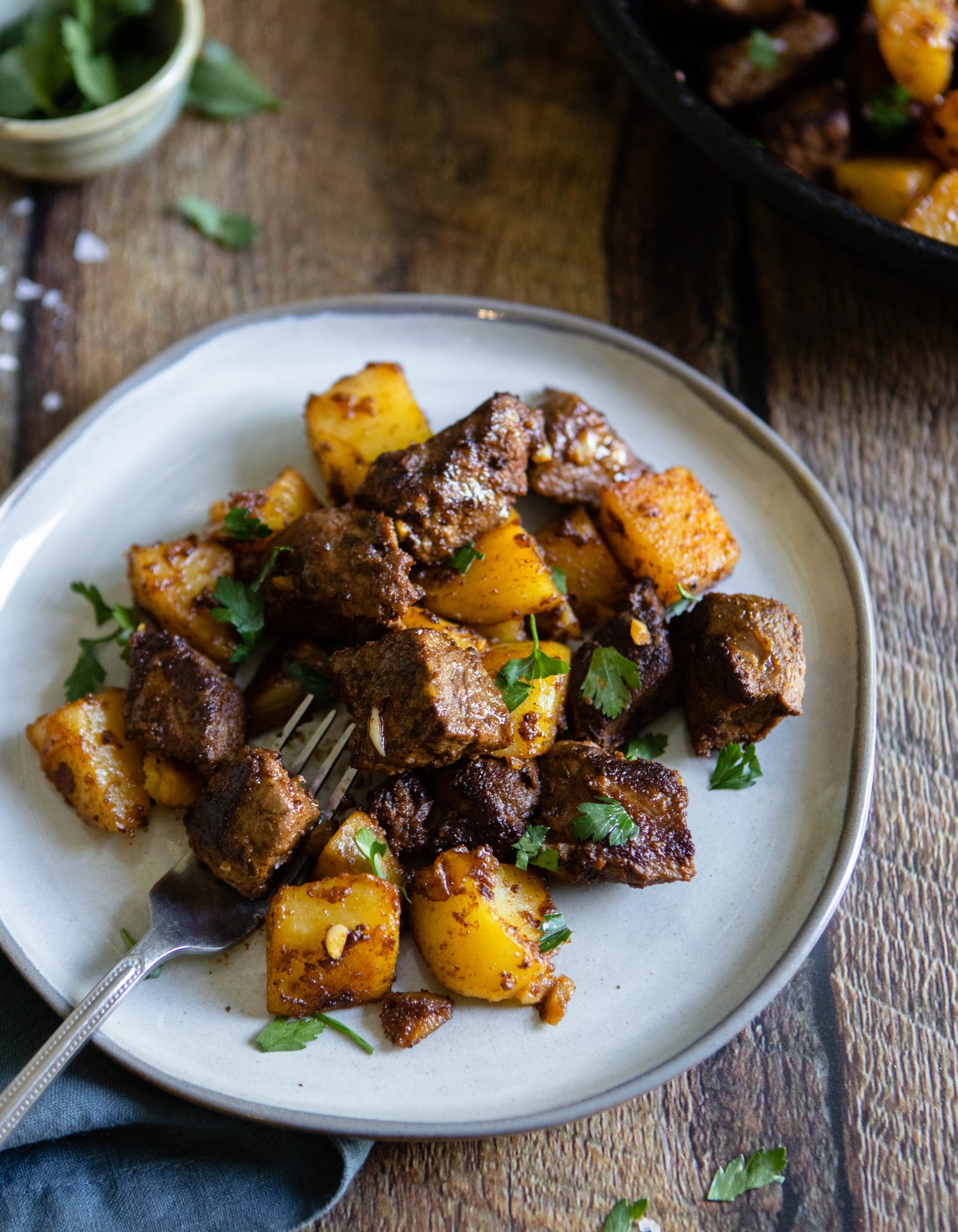 Beef Sirloin Tip Steak With Garlic Butter Potatoes - Howe We Live Beef Sirloin Tip Steak With Garlic Butter Potatoes - Howe We Live