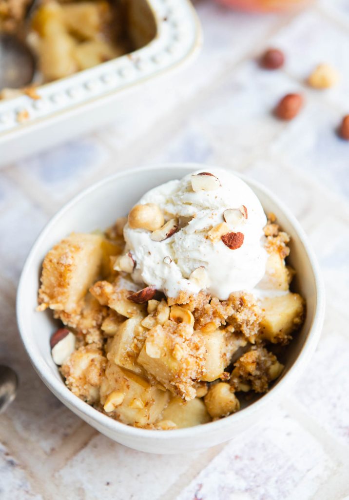 healthy apple crumble with hazelnut topping